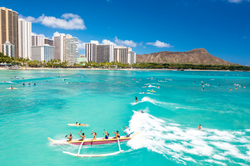 Outrigger Canoe Surfing - Sunset Magazine