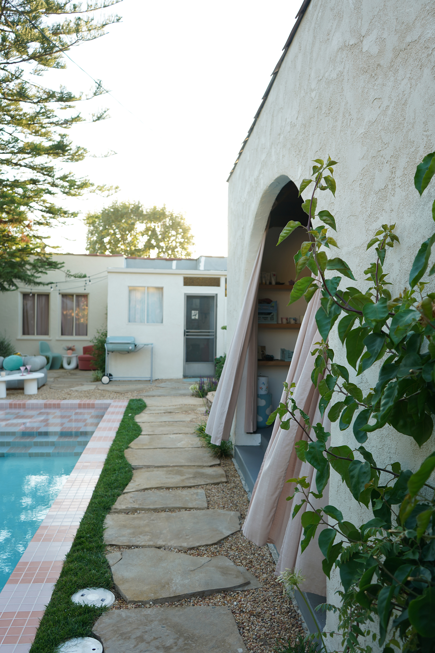 Maximalist Swimming Pool Designs Are Trending. Get the Look. – Sunset ...