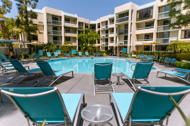 Howard Johnson by Wyndham Anaheim Hotel and Water Playground - Sunset ...