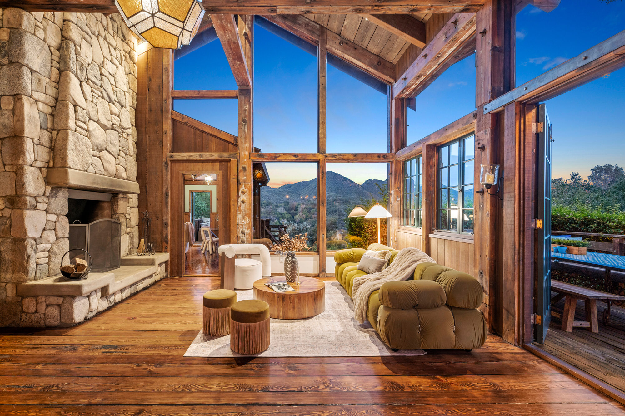 Modern Post And Beam House - The Best Picture Of Beam